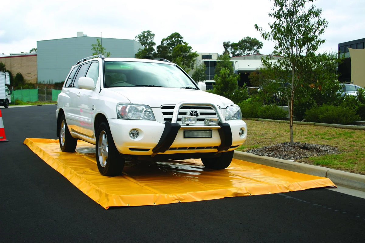 Portable & Collapsible Spill Containment Berm SDPSB-F — Spilldoc Australia